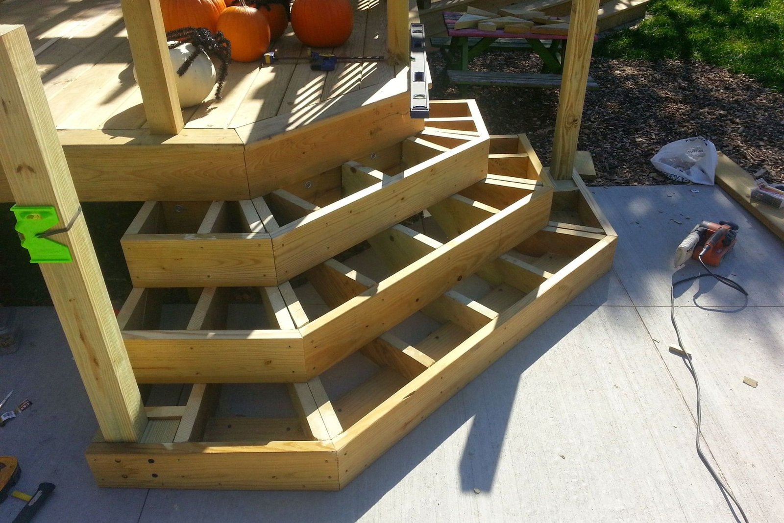 How To Build Safe And Durable Deck Steps In New Zealand: A Complete DIY ...